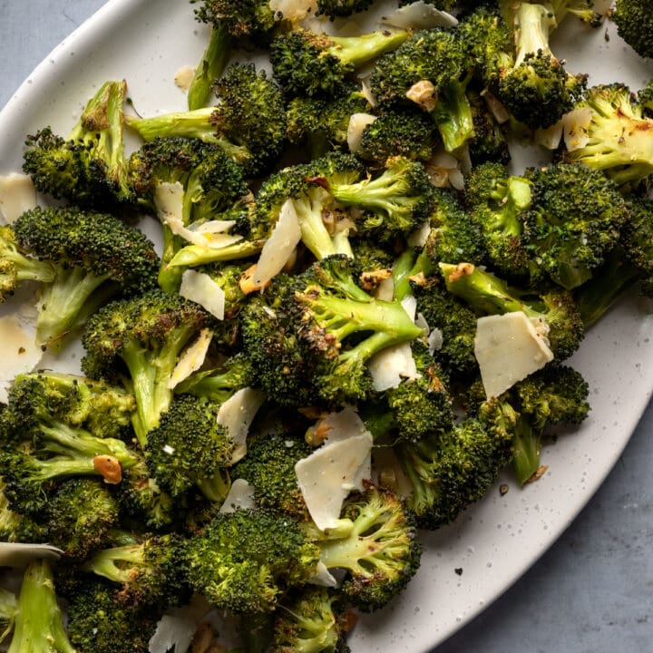 Vegan Parmesan Roasted Broccoli - My Quiet Kitchen